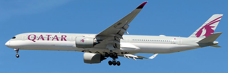 Aviation 400 AV4364 Airbus A350-1041 Qatar Airways A7-ANO detacha