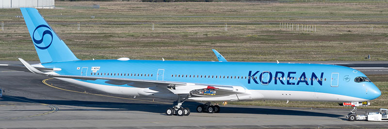 Aviation 400 AV4423 Airbus A350-941 Korean Air HL8746 detachable