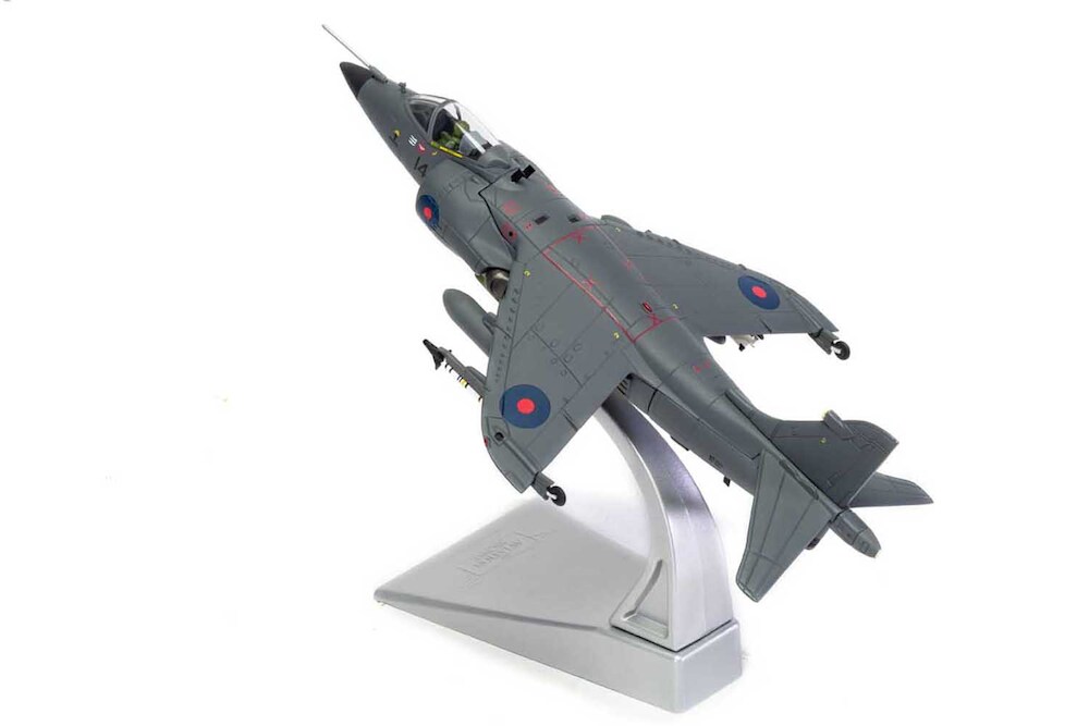 Corgi AA32417 Sea Harrier FRS.1 XZ457/14 Lt. Cdr. Andy Auld, No.8
