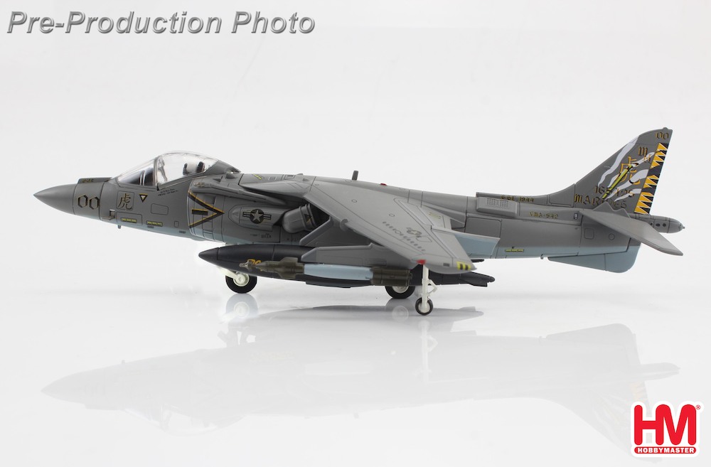 Hobbymaster HA2631 Harrier II AV-8B 165425/00, VMA-542, US Marine