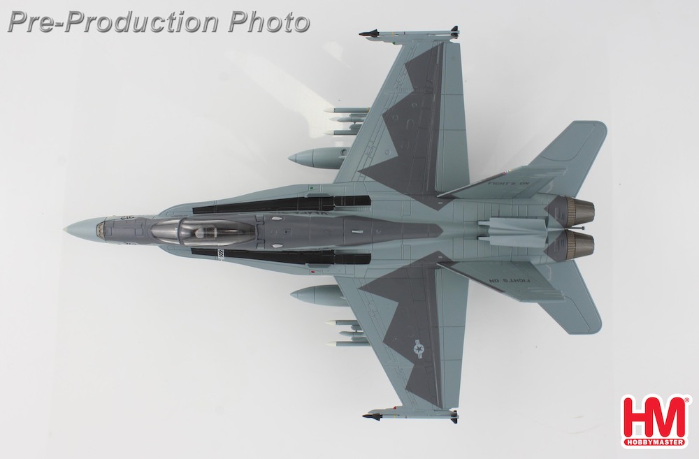 Hobbymaster HA3587 F/A-18C Hornet 165227/312, VMFA-312, MCAS Iwak