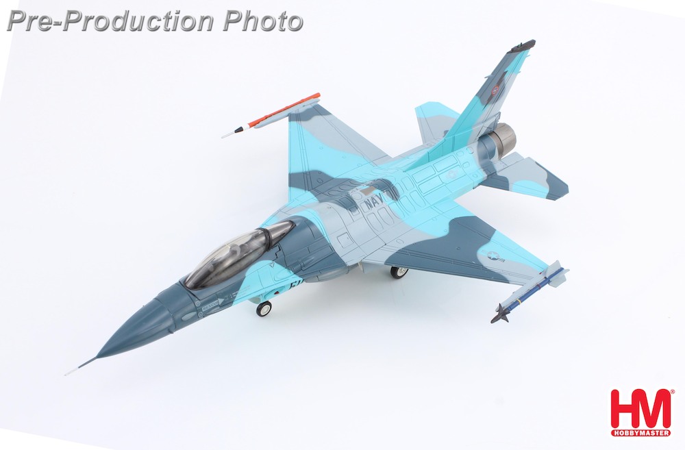 Hobbymaster HA38018 F16A Fighting Falcon "NSAWC Adversary&qu