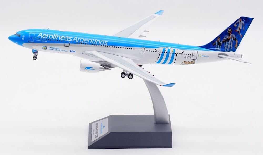 Inflight 200 B-332-AR-WC Airbus A330-200 Aerolíneas Argentinas &q