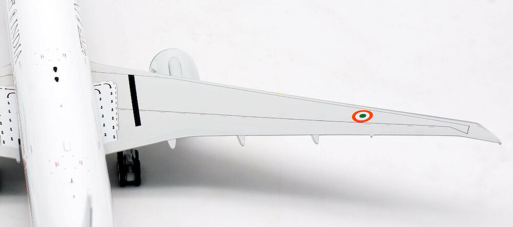 Inflight 200 IF773IAF1220 Boeing 777-300ER Indian Air Force VT-AL