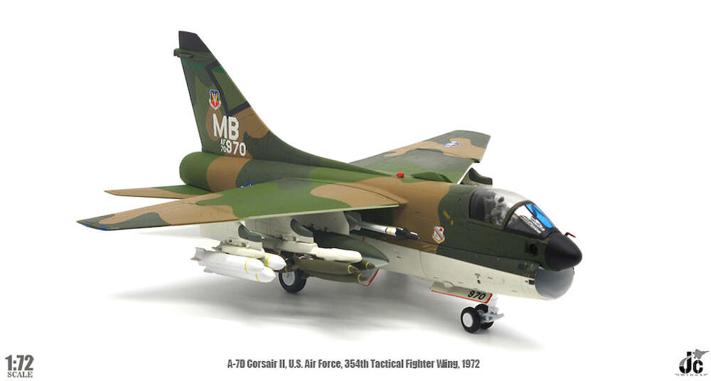 JC Wings JCW-72-A7-004 A7D Corsair II US Air Force, 70-970/MB 35