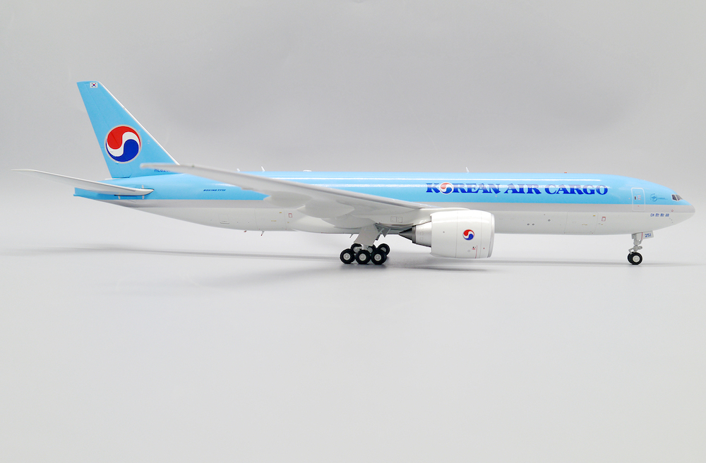 JC Wings SA2004 Boeing 777F Korean Air Cargo HL8251