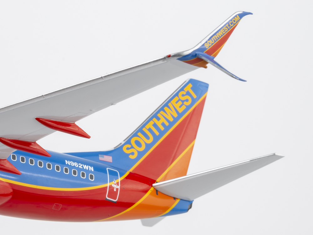 NG Models 05037 Boeing 737-700 Southwest Airlines "Canyon bl