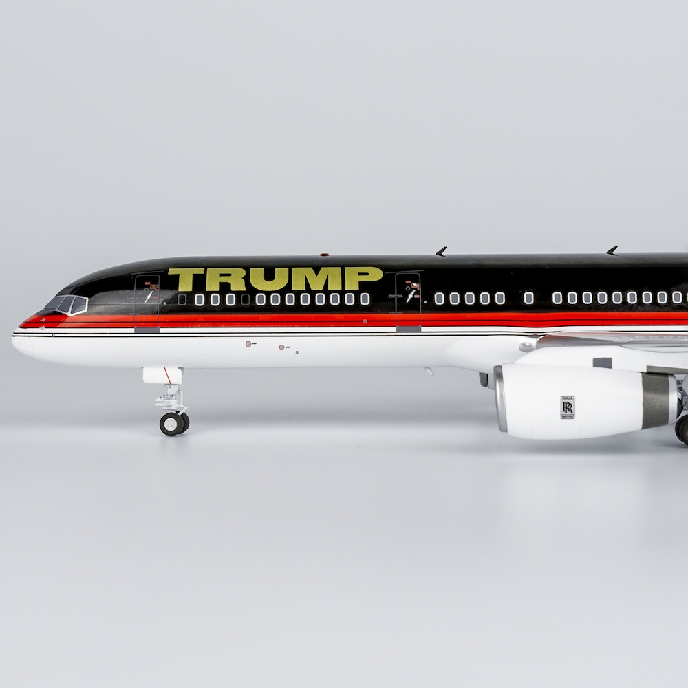 NG Models 42037 Boeing 757-200 Trump Force One / The Trump Organi
