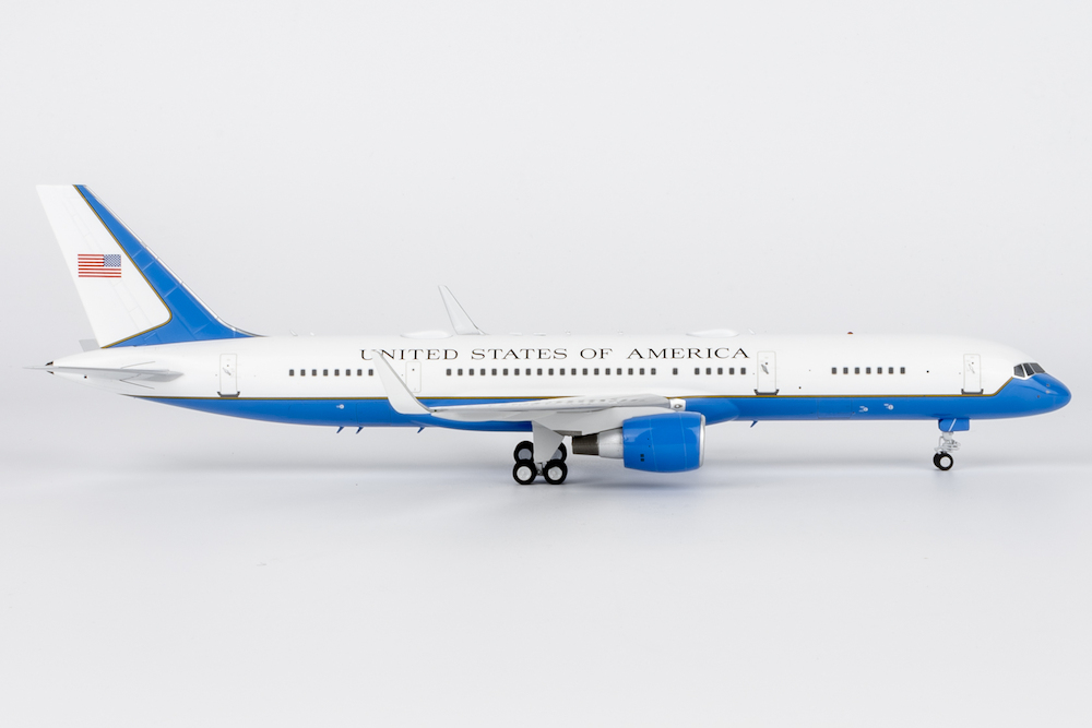 NG Models 42041 Boeing 757-200 (C-32A) United States of America U