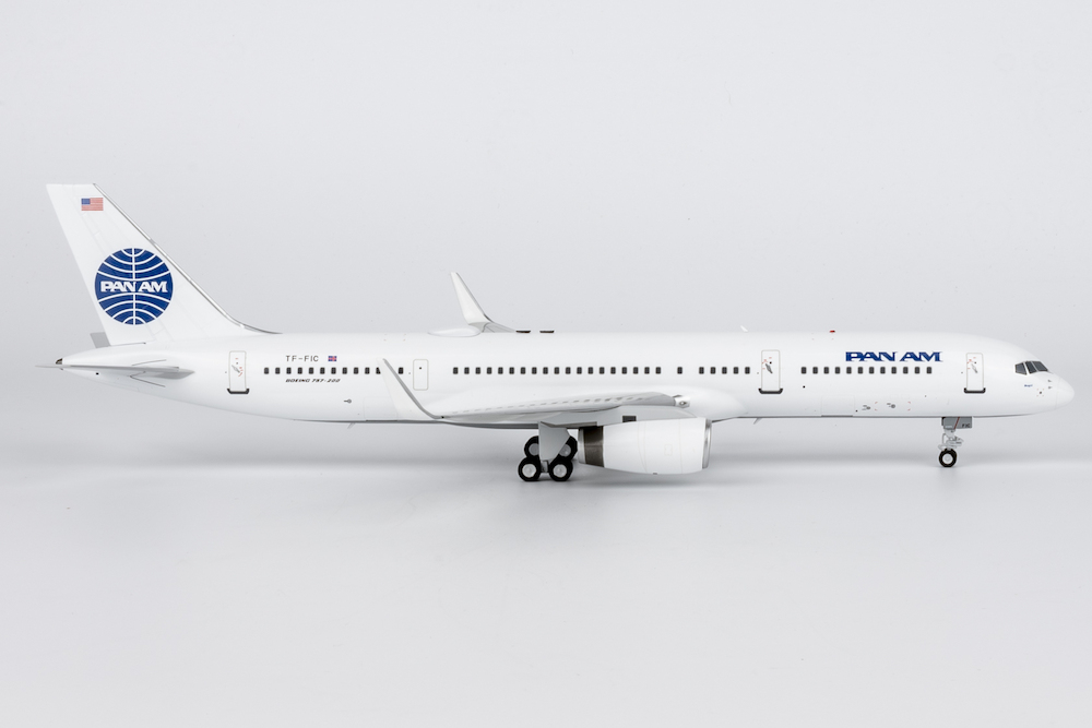 NG Models 42057 Boeing 757-200 Icelandair TF-FIC Criterion Travel