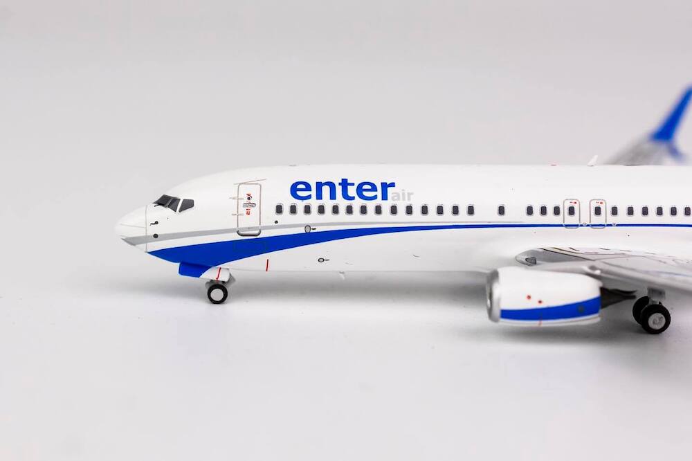 NG Models 58072 Boeing 737-800/w Enter Air SP-ESG with scimitar w