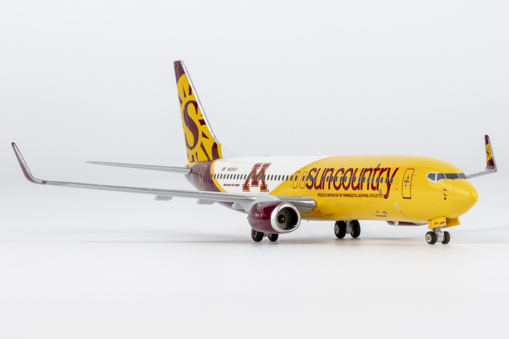 NG Models 58248 Boeing 737-800 Sun Country Airlines "Golden