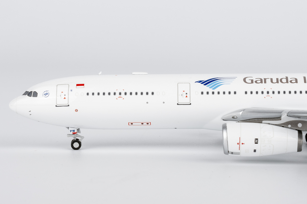 NG Models 62074 Airbus A330-300 Garuda Indonesia PK-GPW