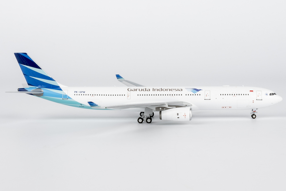NG Models 62074 Airbus A330-300 Garuda Indonesia PK-GPW