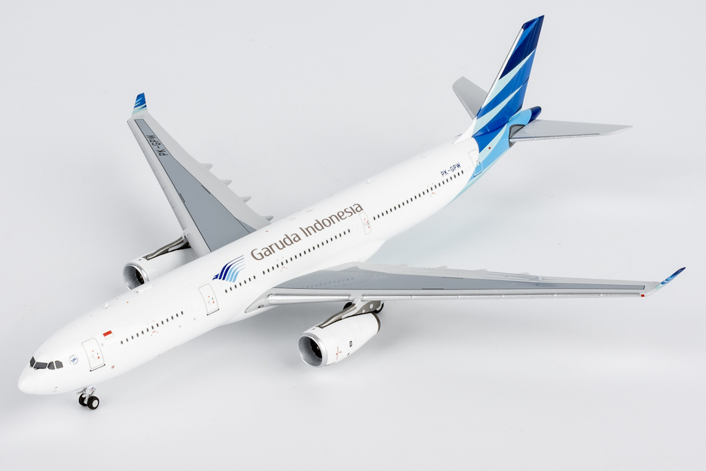 NG Models 62074 Airbus A330-300 Garuda Indonesia PK-GPW