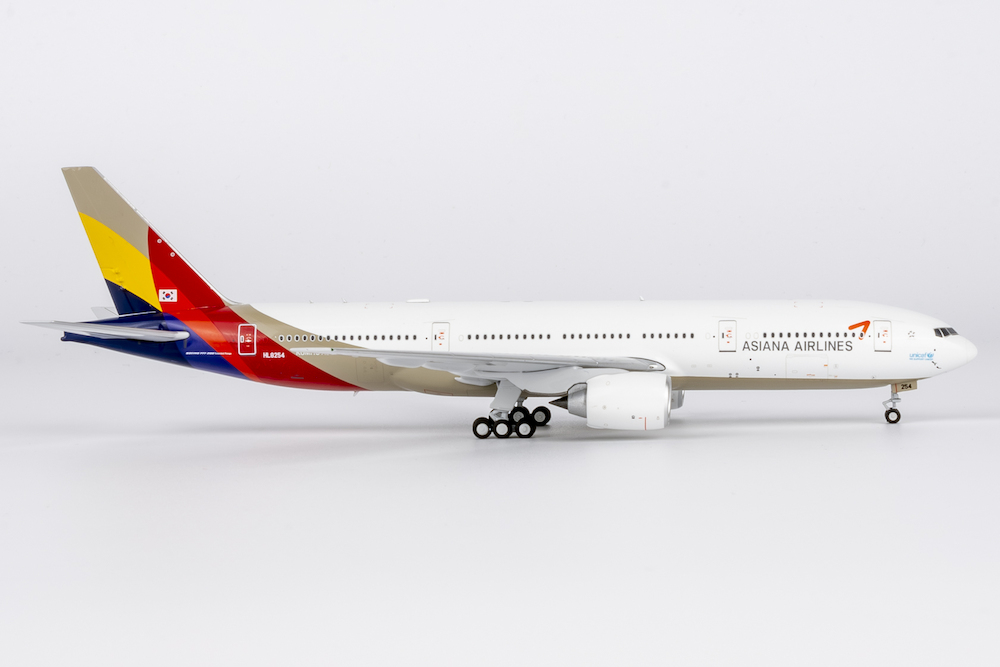 NG Models 72065 Boeing 777-200ER Asiana Airlines HL8254