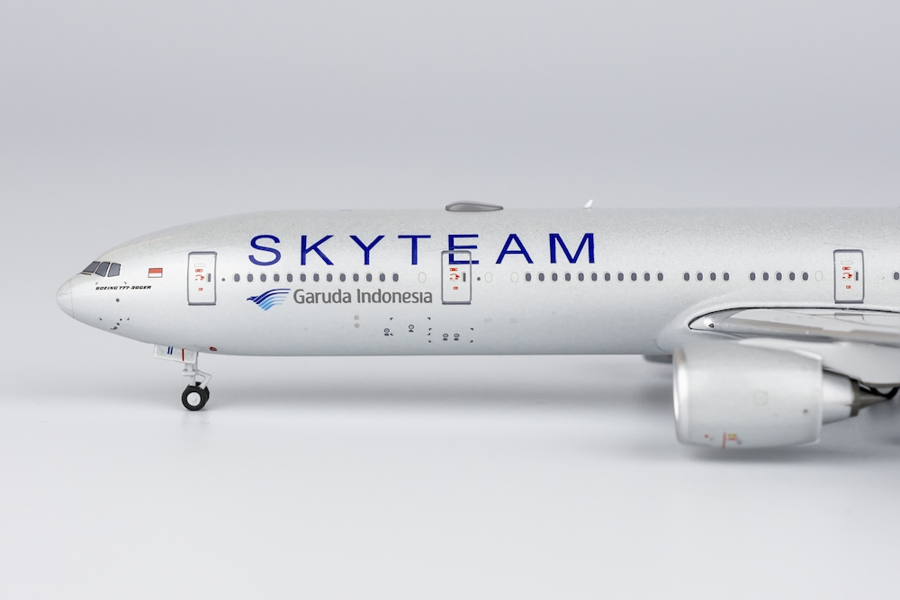 NG Models 73021 Boeing 777-300ER Garuda Indonesia Skyteam PK-GII