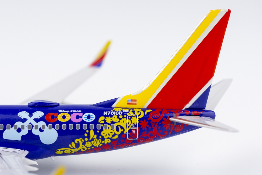 NG Models 77031 Boeing 737-700 Southwest Airlines Pixar "Coc