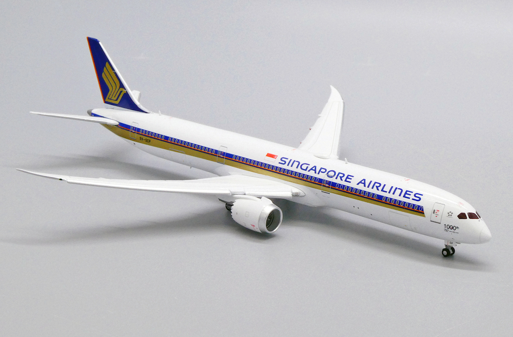 Boeing 787-10 Dreamliner Singapore Airlines "1000th 787" Flap Dow