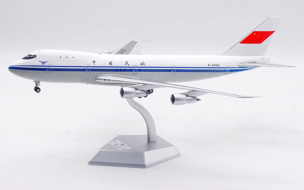 SQ Wings L2082 Boeing 747-200M CAAC B-2440