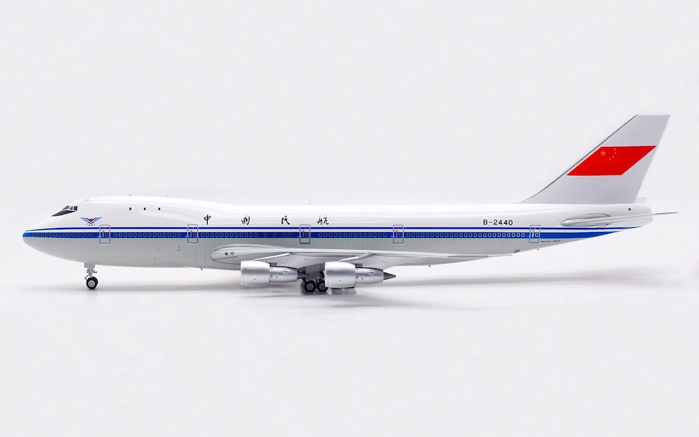 SQ Wings L2082 Boeing 747-200M CAAC B-2440