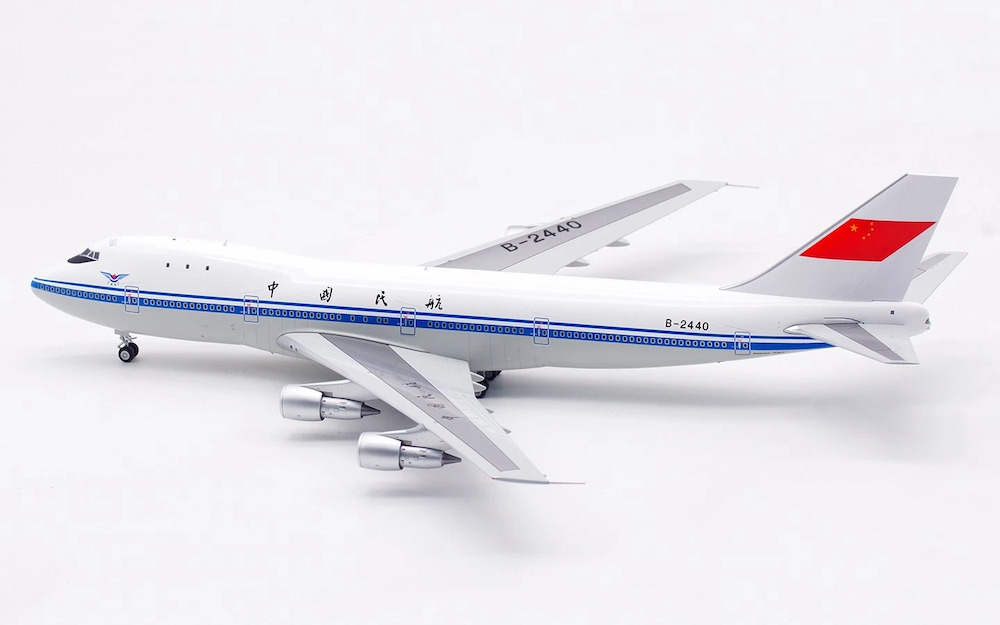 SQ Wings L2082 Boeing 747-200M CAAC B-2440
