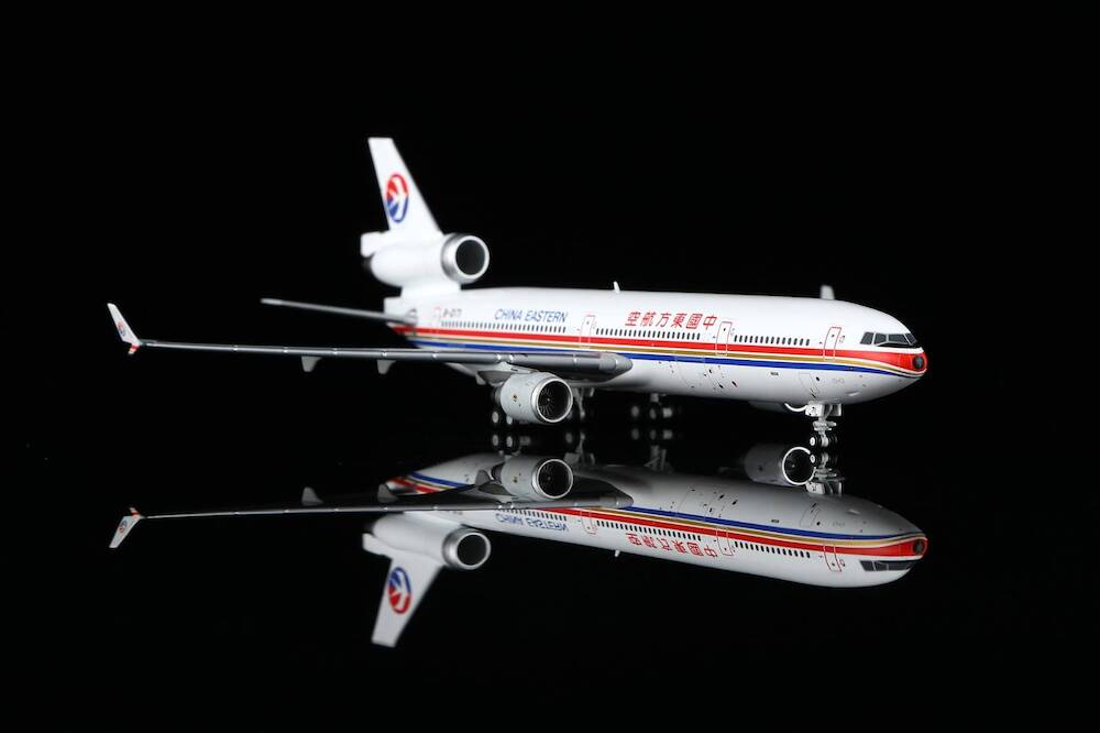 SQ Wings M101101 McDonnell Douglas MD11 China Eastern Airlines B-
